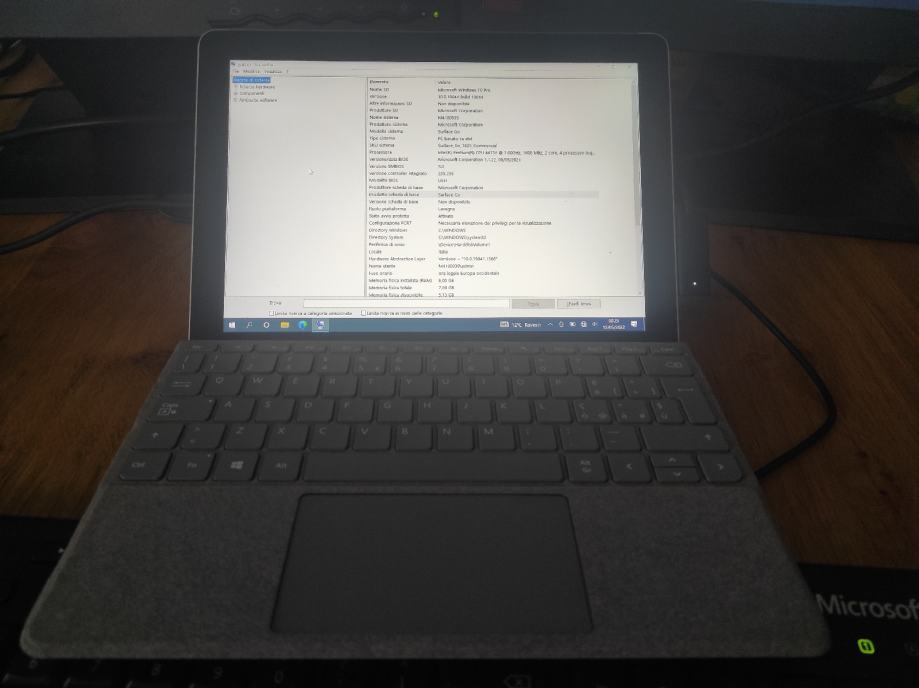 Microsoft Surface Go tablet/laptop