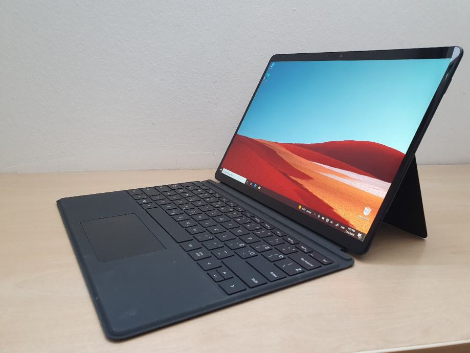Microsoft Surface Pro X / SQ1 / 8GB / 256GB / 13 / 4G LTE