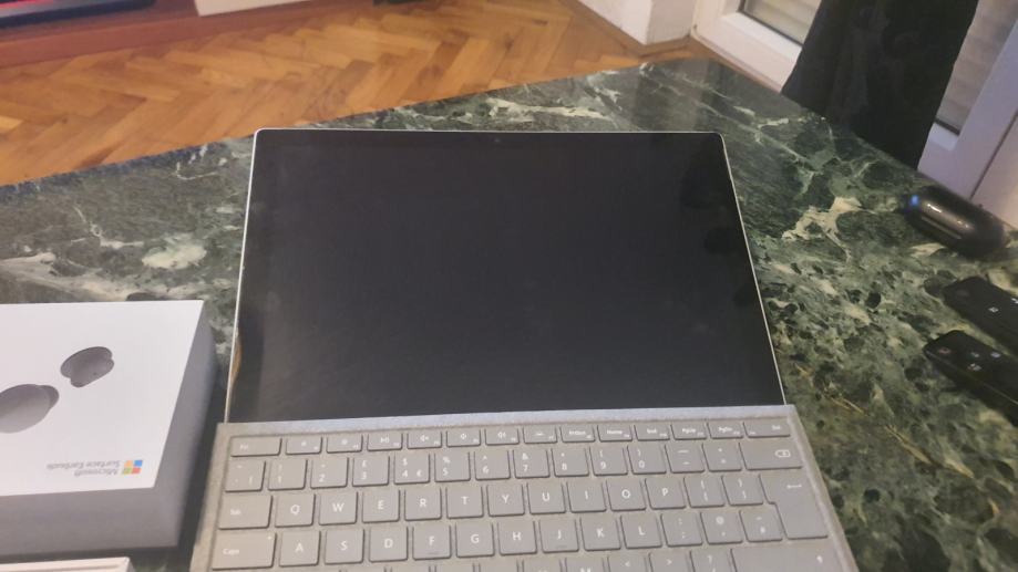 P/M Microsoft Surface 4 pro