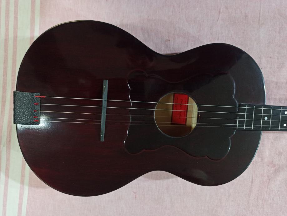 Brač, bas prim prodajem