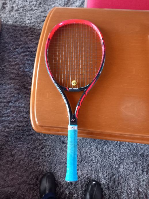 Prodajem Yonex i Dunlop Reket - Oba reketa za 150 eura