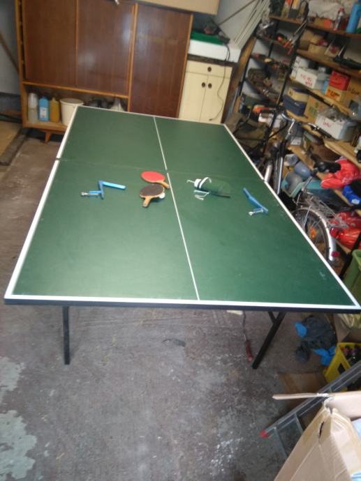 Stol za stolni tenis