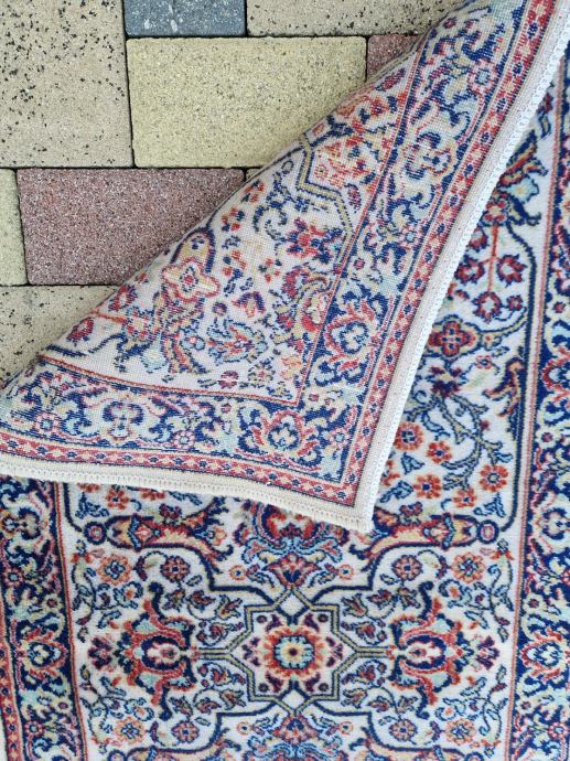 Orijentalni vuneni tepisi