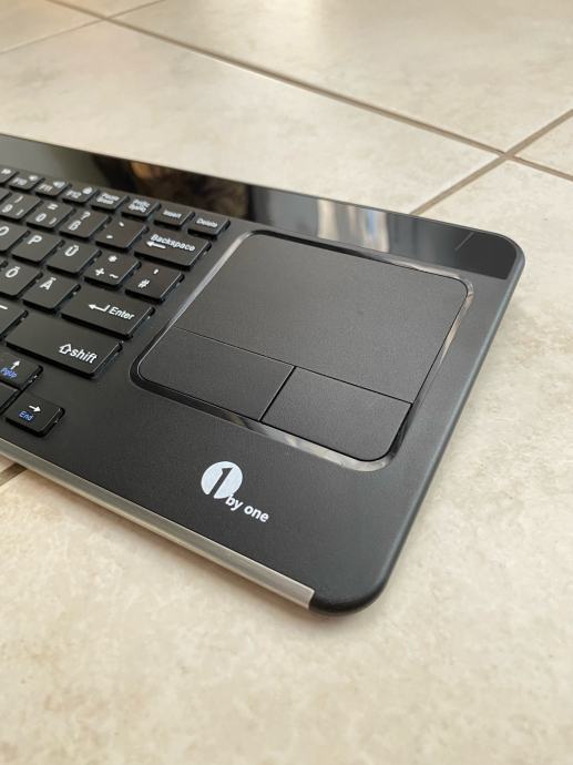 1byone Wireless Keyboard + Trackpad