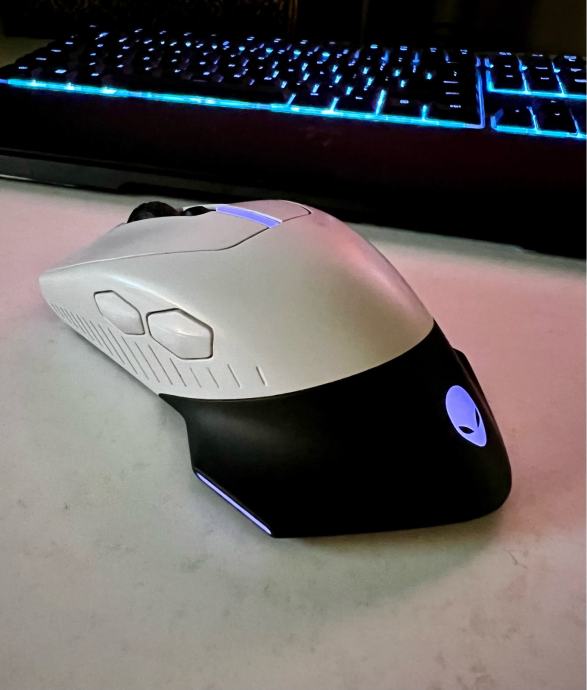 Alienware AW610M Lunar Light Gaming Miš