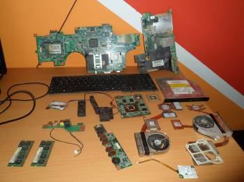 Alienware M9700i-R1 - notebook po komponentama