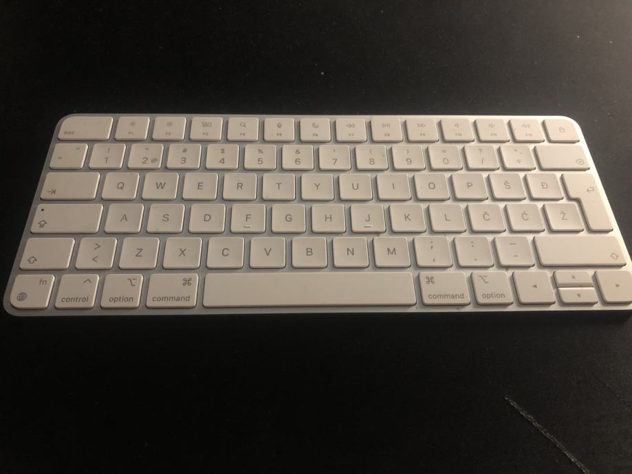 Apple Keyboard 2021