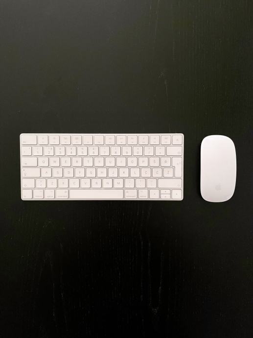 Apple Magic Keyboard + Magic Mouse