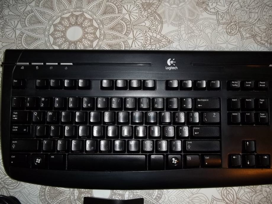 Bežična tipkovnica Logitech Internet 1500