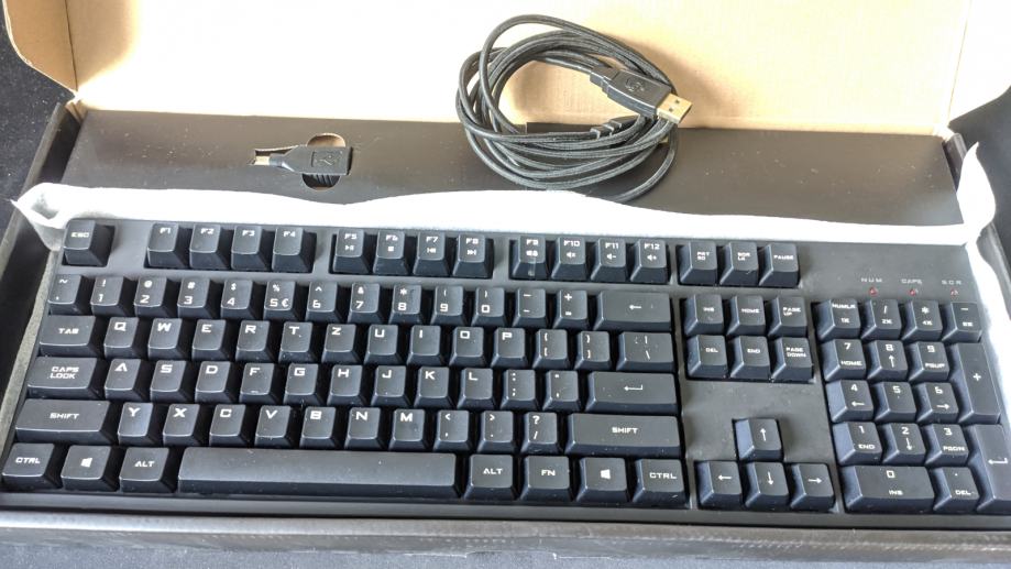 Cooler Master CM Storm QuickFire XT Tipkovnica || MX Cherry BLUE