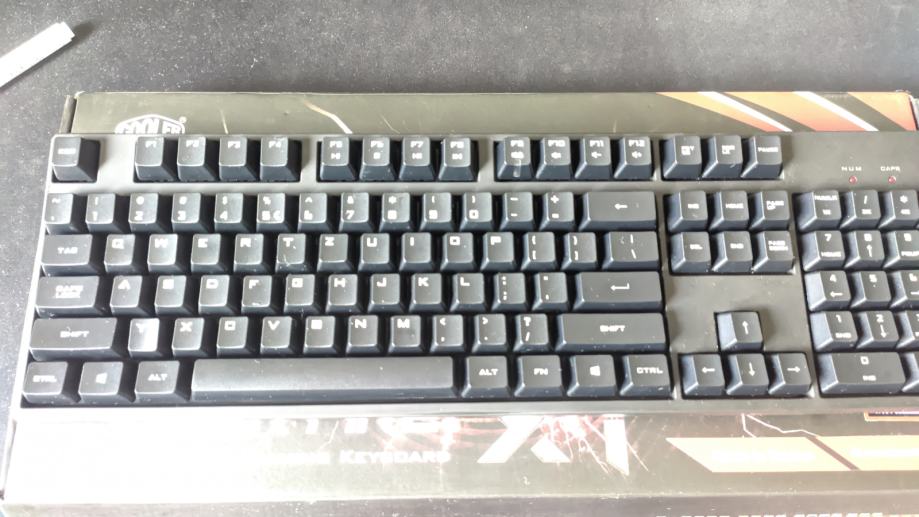 Cooler Master CM Storm QuickFire XT Tipkovnica || MX Cherry BLUE