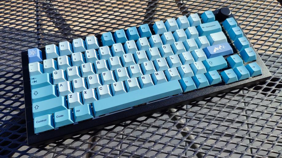 GMMK PRO FR4 M&T JWICK Yellow lubed GMK Iceberg