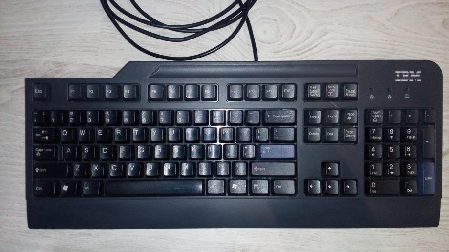 IBM Model: KB-0225 PS/2 Keyboard