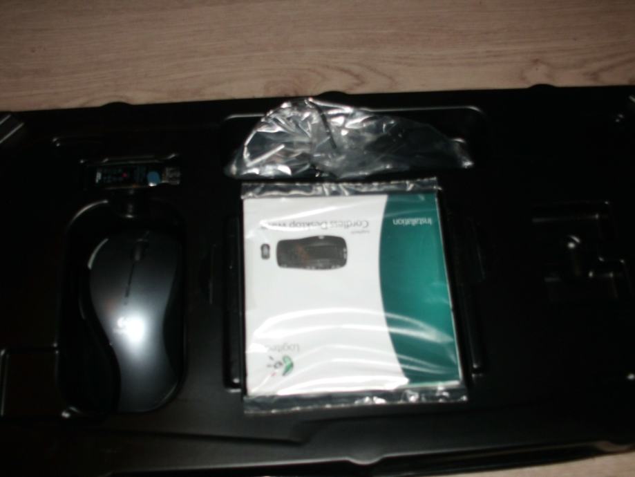 LOGITECH CORDLESS DESKTOP WAVE PRO COMBO