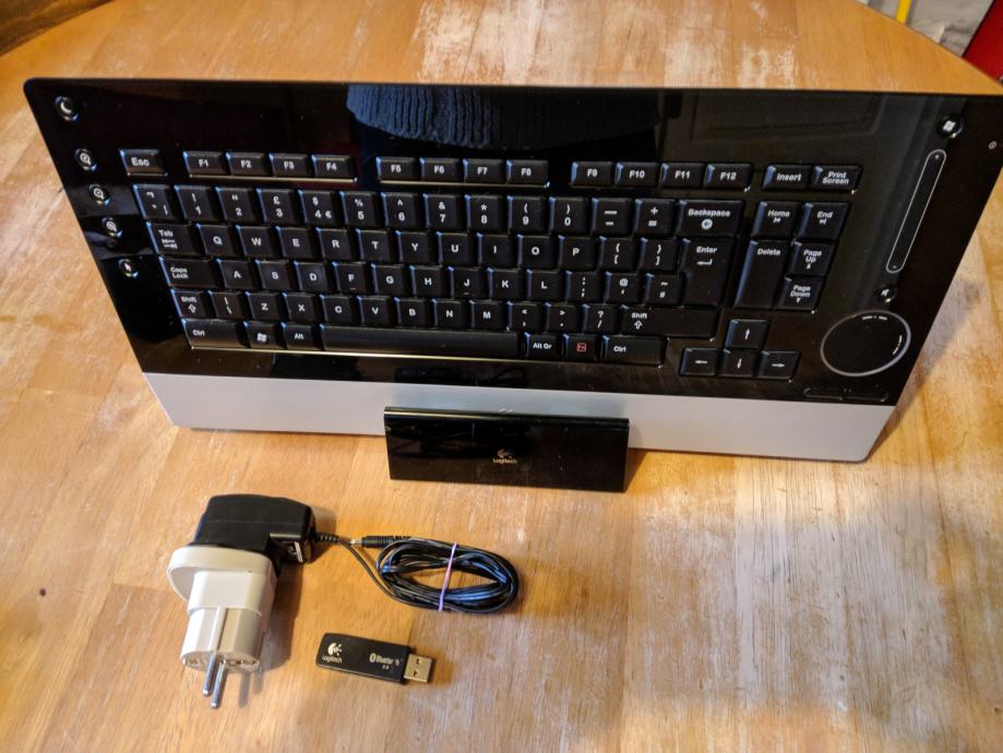 Logitech DiNovo Edge Bluetooth wireless tipkovnica