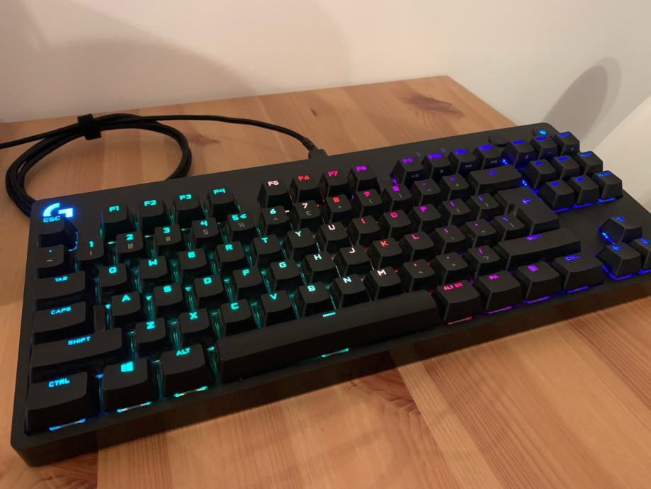 Logitech G PRO TKL - blue switch