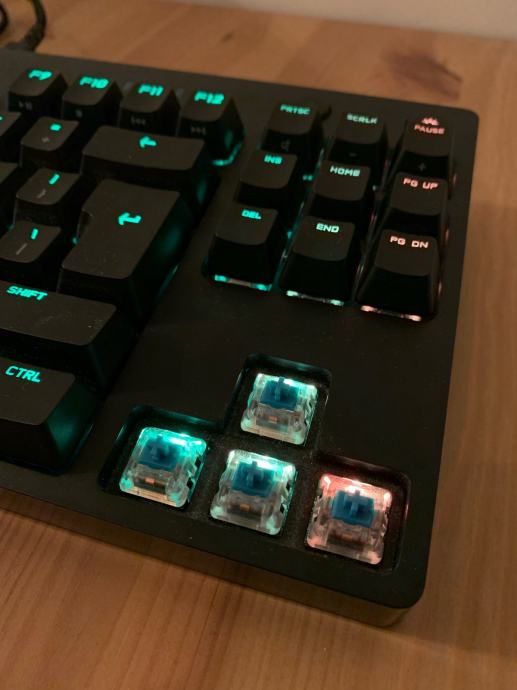 Logitech G PRO TKL - blue switch