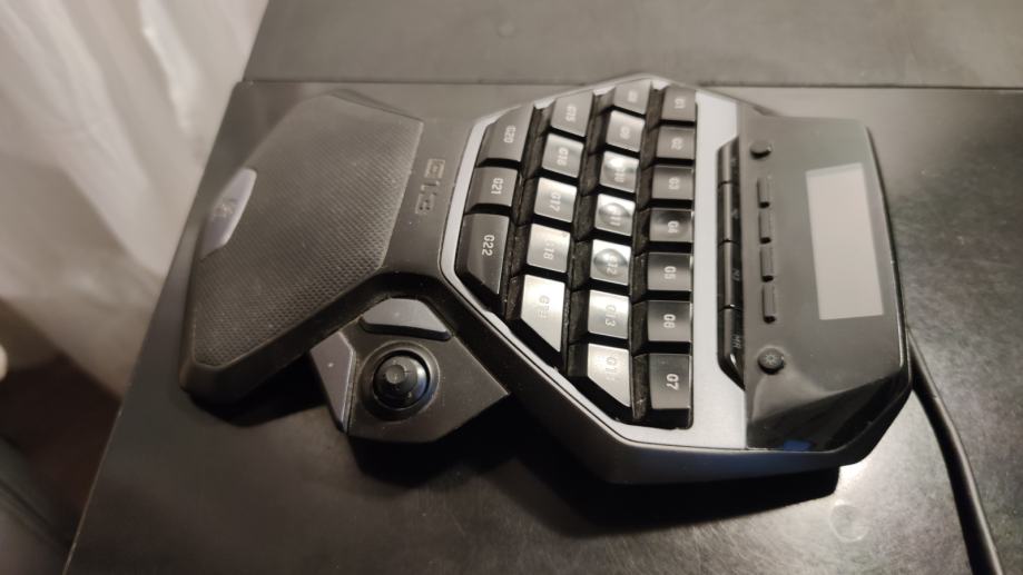 Logitech G13