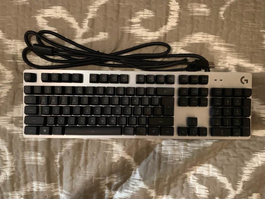 Logitech g413 silver