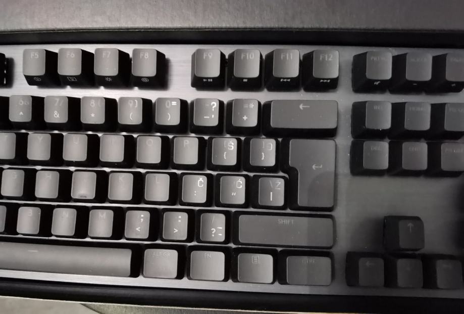 LOGITECH G513 Carbon