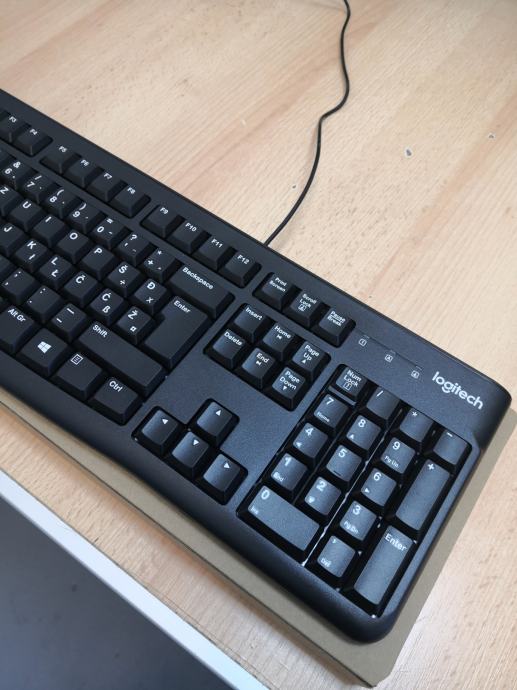 Logitech K 120 tipkovnica,nova