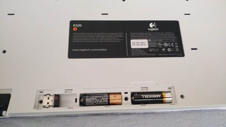 Logitech K-520 bežićna tipkovnica + bežićni miš