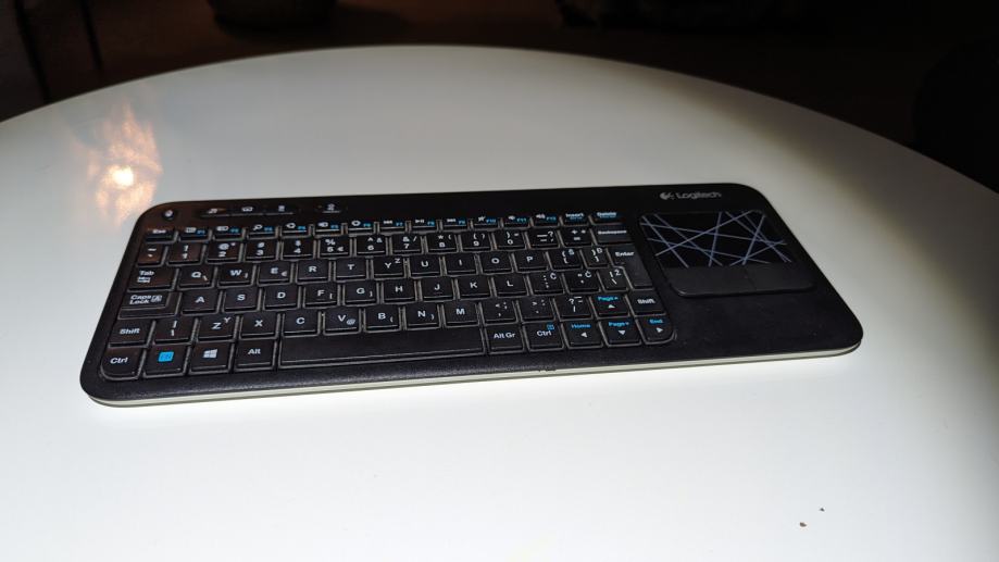 Logitech K400r bežična tipkovnica