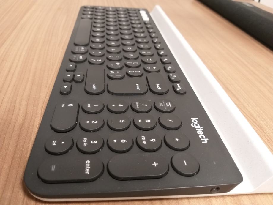 Logitech K780 tipkovnica (UK)