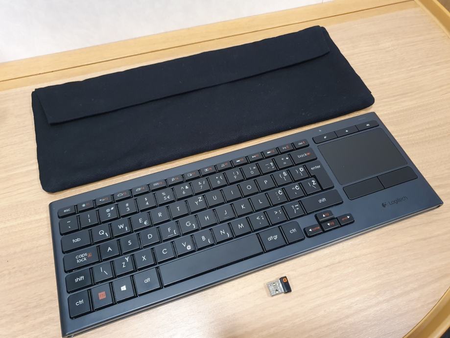 Logitech K830 TV illuminated living-room Bluetooth tipkovnica