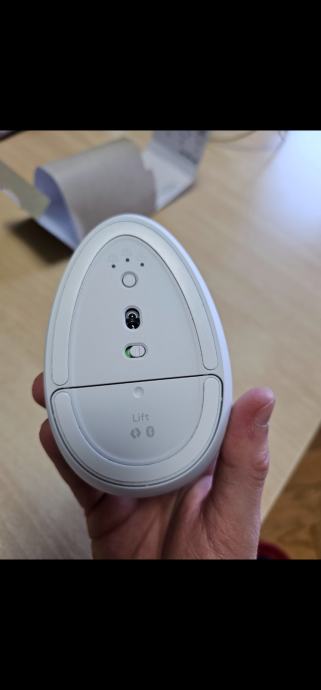 Logitech Lift bijeli miš