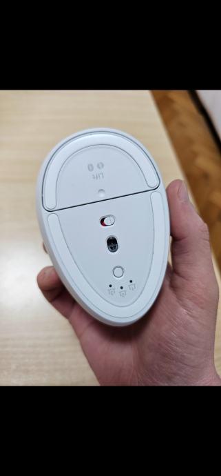 Logitech Lift bijeli miš