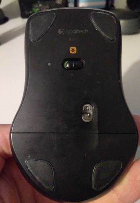 Logitech M560, bežični miš, crni, 5 tipki, hyperscroll