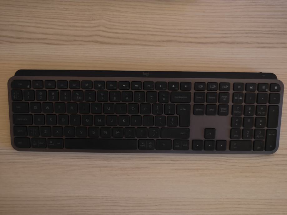 Logitech MX KEYS S PLUS - US LAYOUT - BLUETOOTH/WIRELESS: MAC & WIN OS