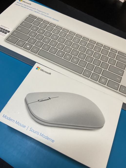 Microsoft Modern Keyboard with Fingerprint sensor + Modern Mouse