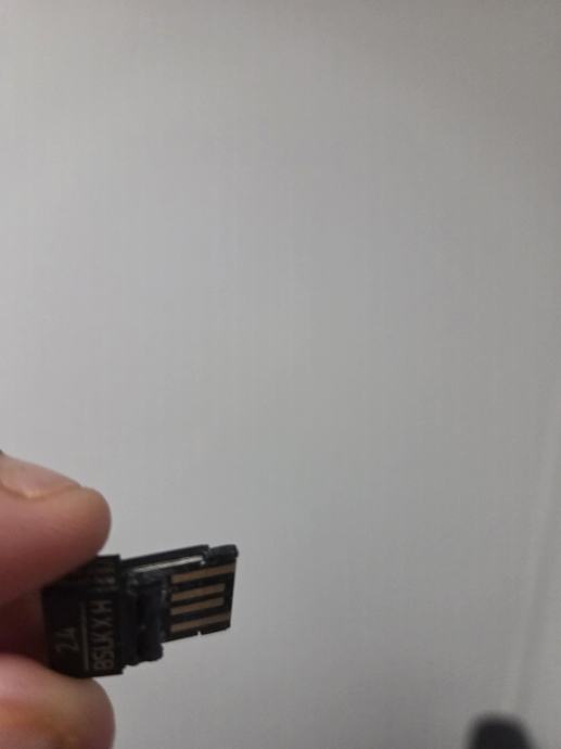 Razer basilisk x hyperspeed gamerski miš