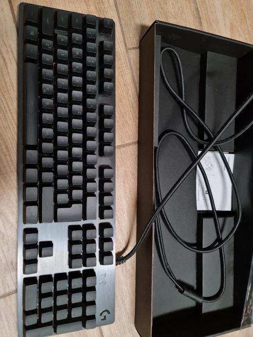 Tipkovnica LOGITECH Gaming G513 Carbon, RGB, mehanička, Romer-G linear