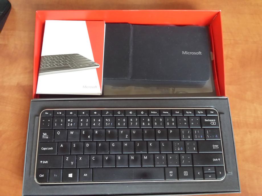 Ultra slim Microsoft Wedge Mobile Logitech bežičn bluetooth tipkovnica