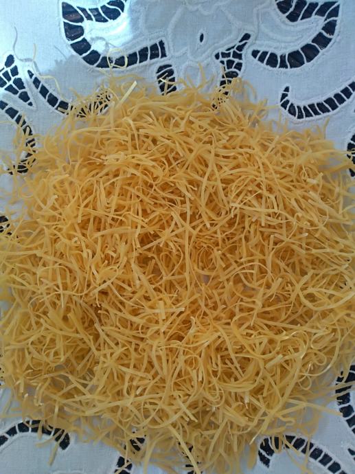 Domaći rezanci ručno rađeni