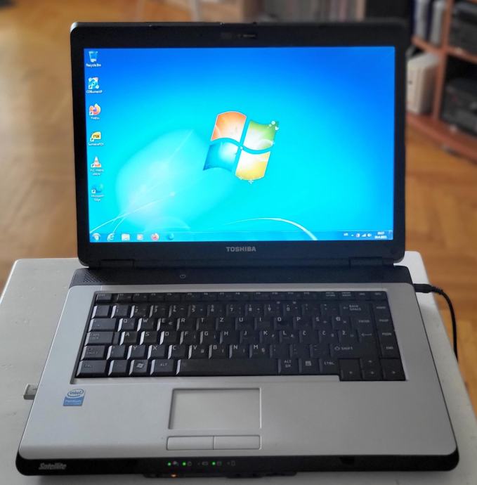 Laptop Toshiba Satellite L300