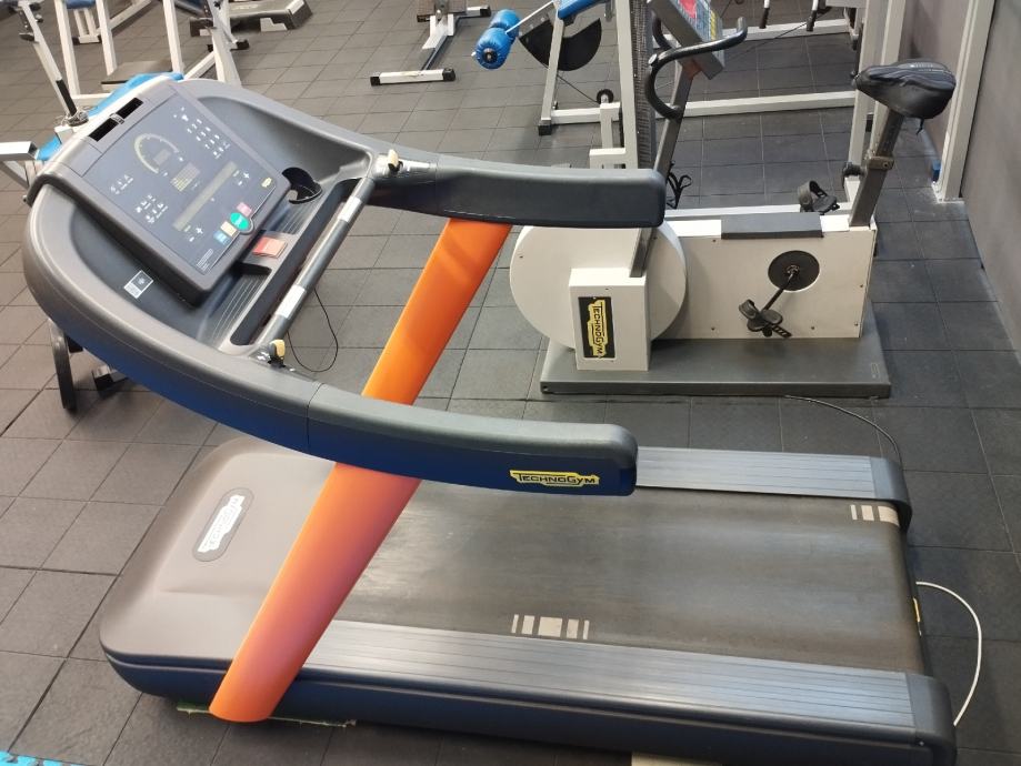 Technogym Excite Run 700 profesionalna traka za trčanje