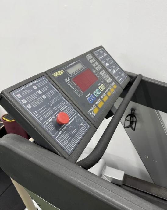 Technogym runrace hc1200