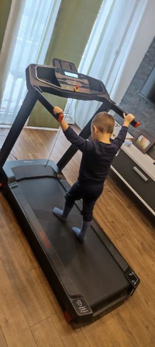 Traka za trčanje DOMYOS RUN 100E