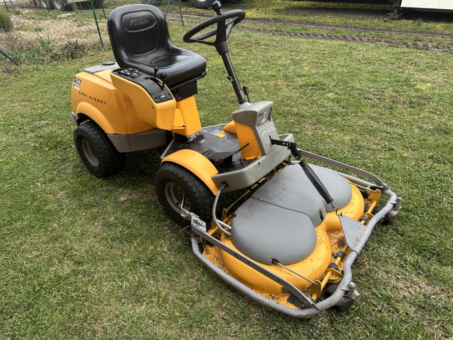 Vrtni traktor Stiga Diesel motor
