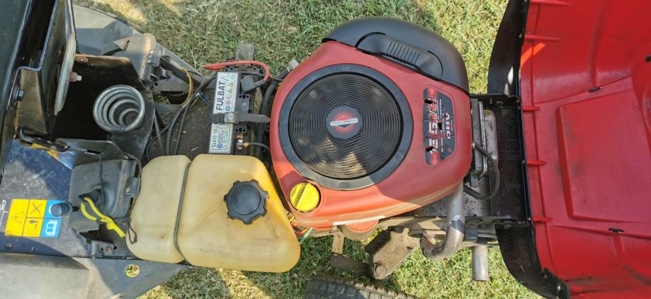 Prodajem traktor-kosilicu, rider, Castelgaren XM140 (stiga)