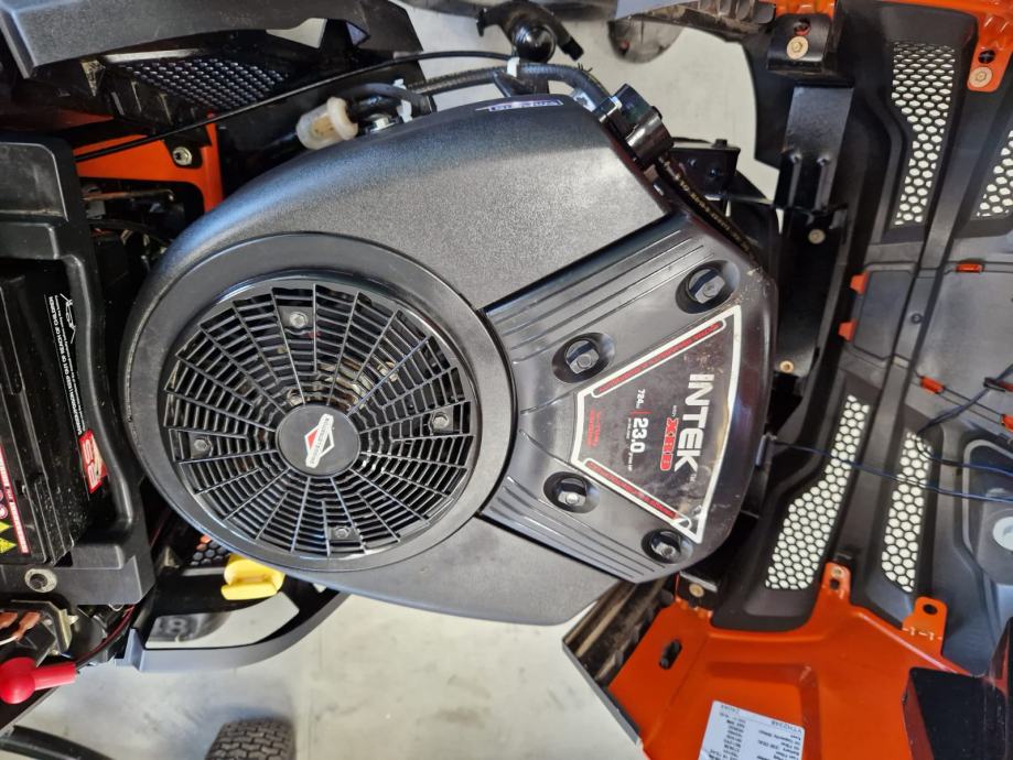 Traktor kosilica Husqvarna YTH 23 48 - dostupno, dostava