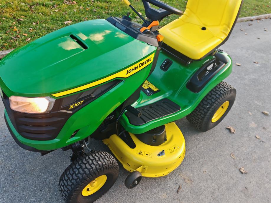 TRAKTOR KOSILICA JOHN DEERE 17.5KS