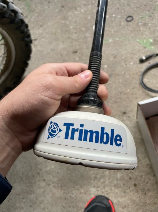 Trimble AG-820 antena RTK-radio