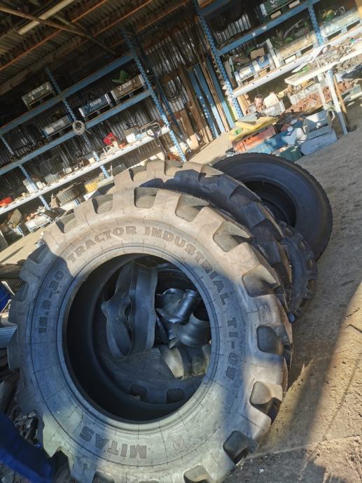 Nove gume 16.9 30 mitas