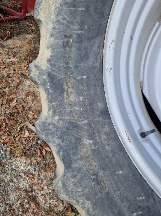 Gume 600/65R38 Goodyear sa felgama