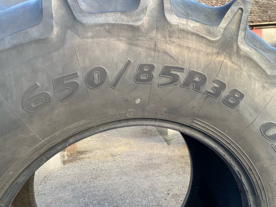 Gume 650/85R38